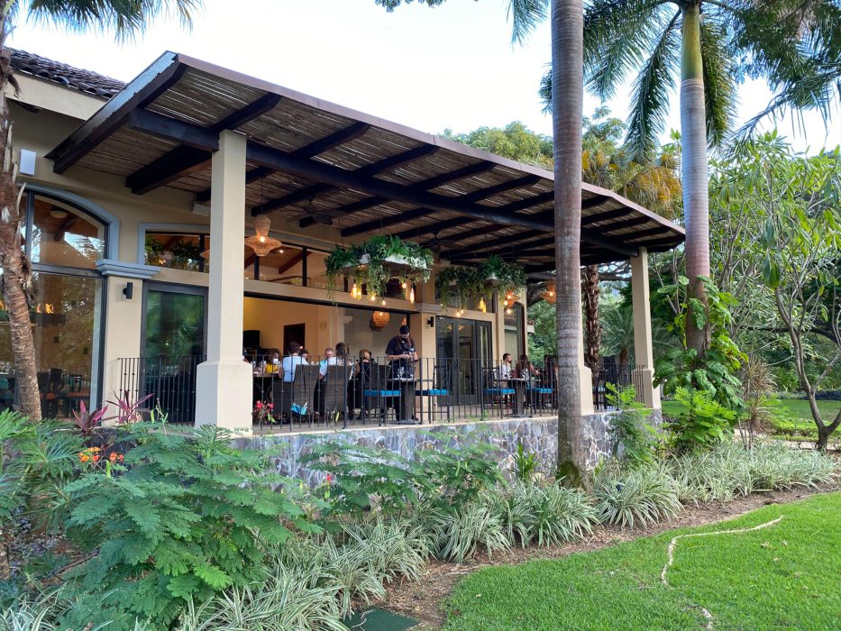 Dining | The Club at Coco Bay